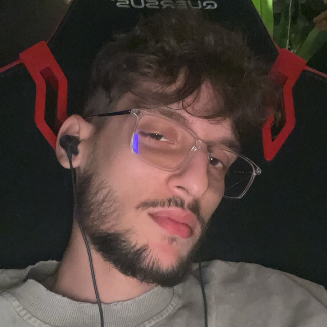 The Moroccan YouTuber Davos Competes in Minecraft Block Clash for ...